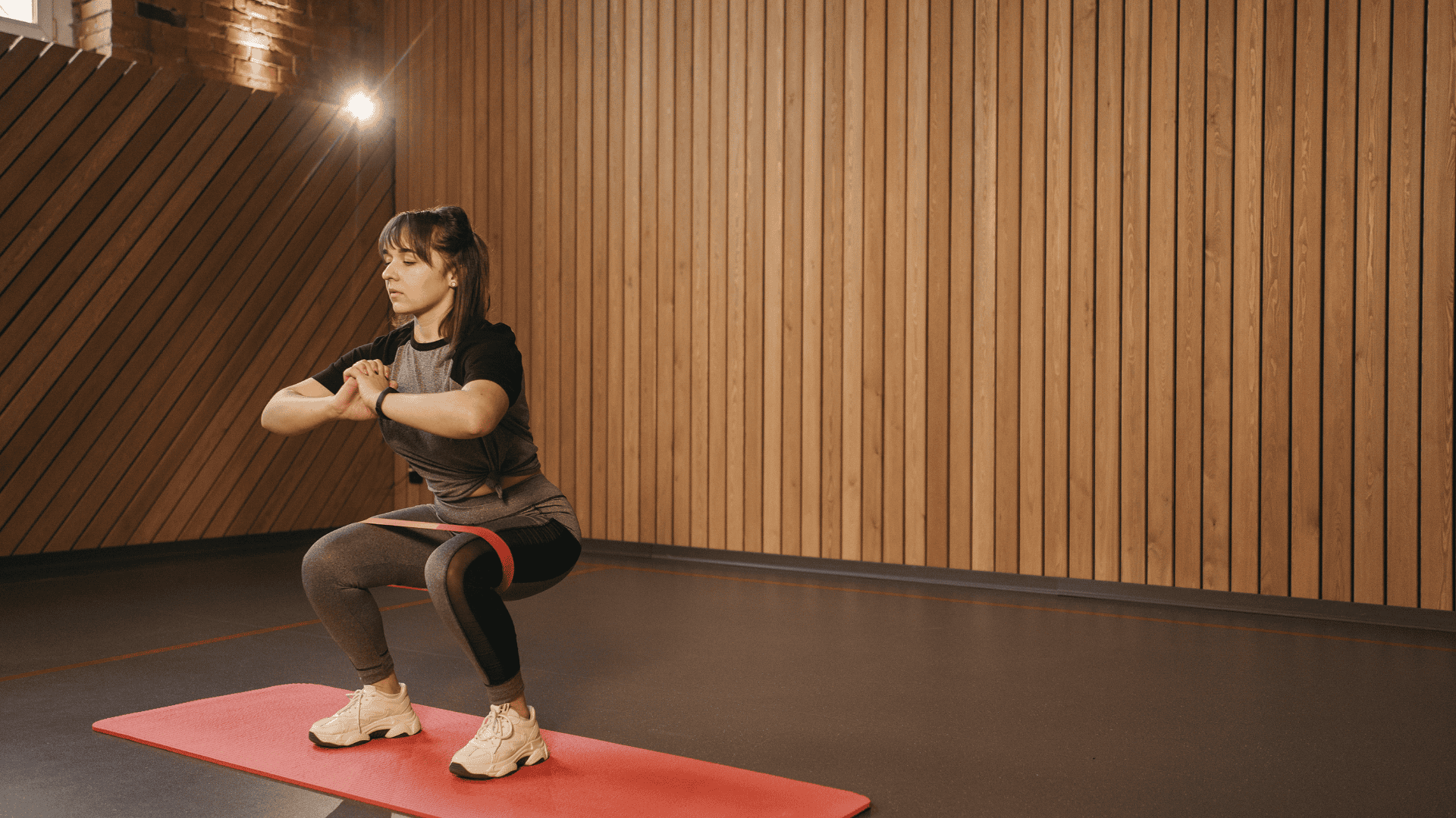 7 Simple Steps on How to Do Squats Correctly for Beginners